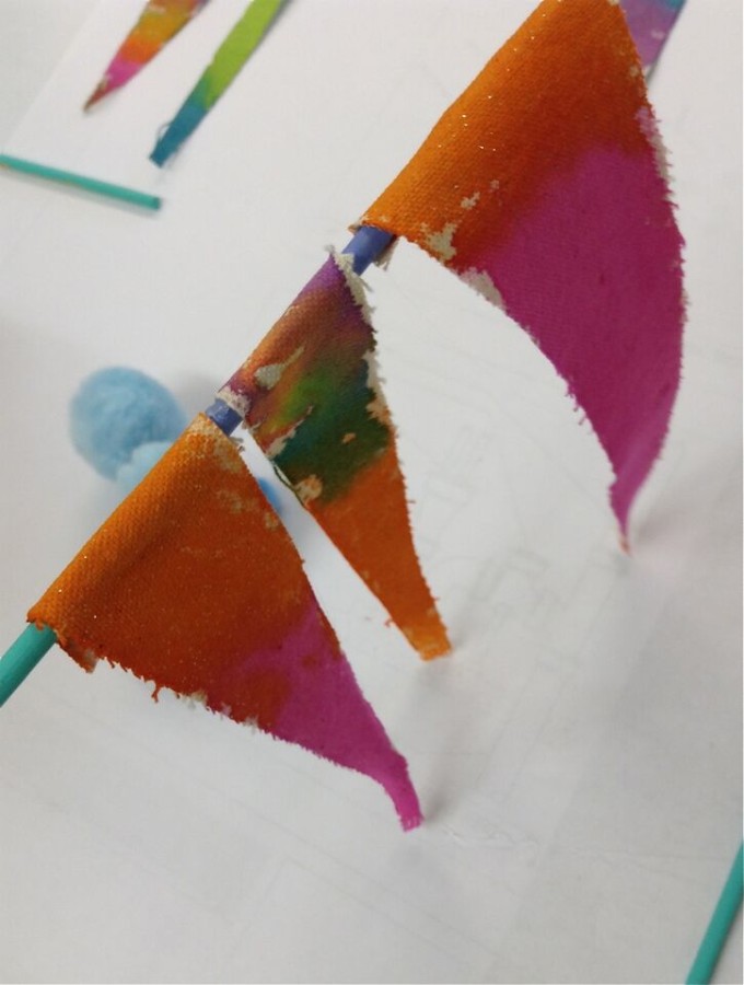 DIY Parade Flags - Crate&Kids Blog