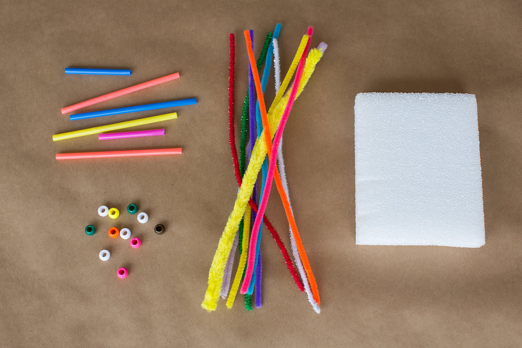 DIY Pipe Cleaner & Straw Sculptures